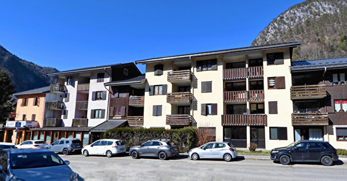 Appartement à vendre - Thônes - 3 pièces - 2 chambres