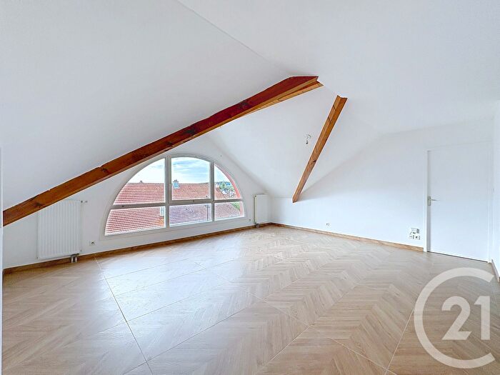 Appartement 5 pièces à louer - Étupes