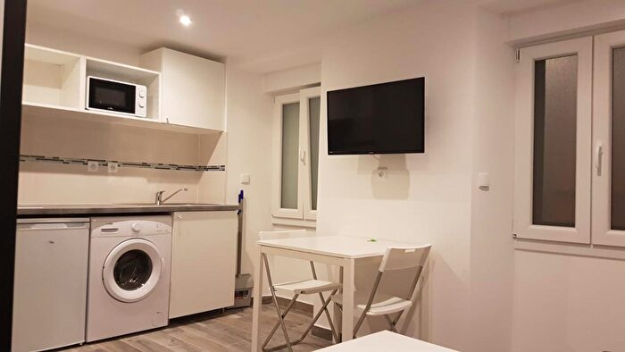 Appartement à louer - Corbeil-Essonnes, Nacelle, Papeterie - 1 pièce