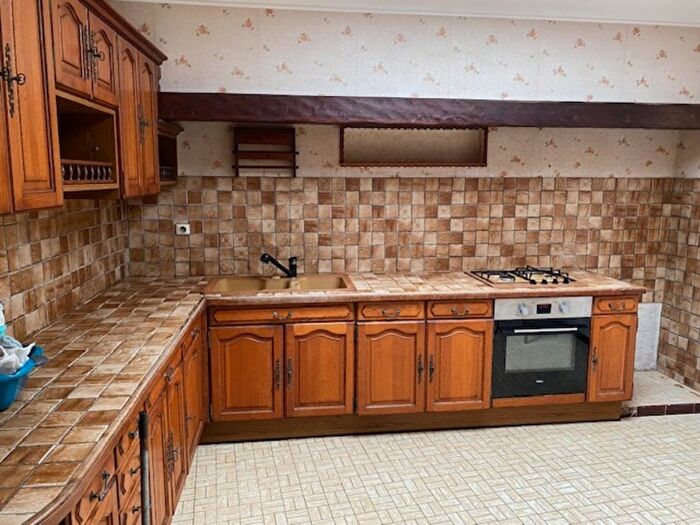 Maison à vendre - Pont-Saint-Martin - 5 pièces - 3 chambres