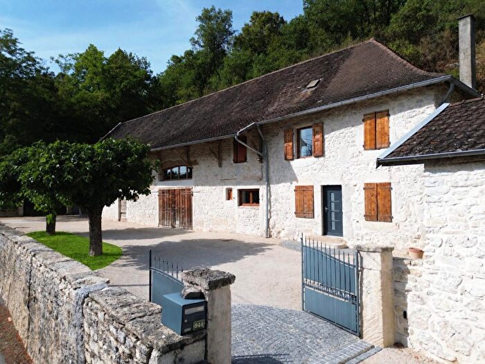 Groslée : Maison 6 pièces à vendre