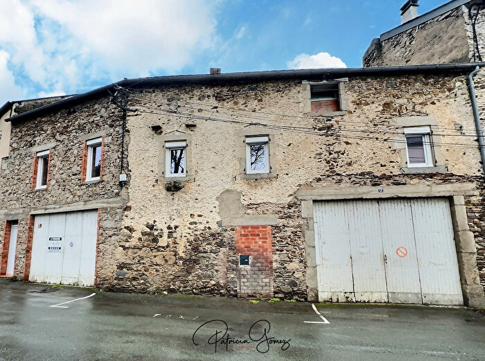 Maison à vendre - Brassac - 5 pièces - 4 chambres