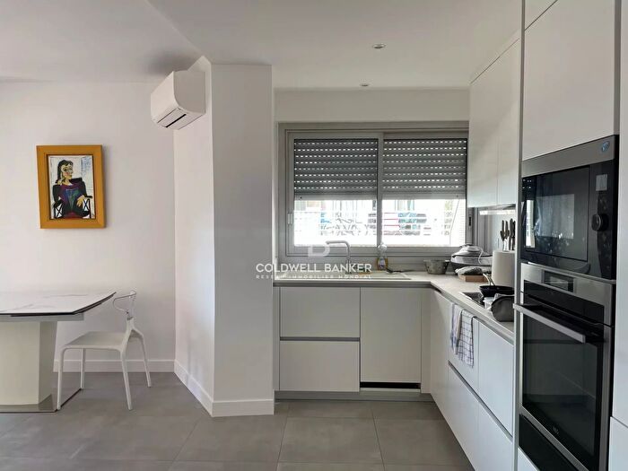 Appartement à vendre - Cannes, Petit Juas - 3 pièces - 2 chambres