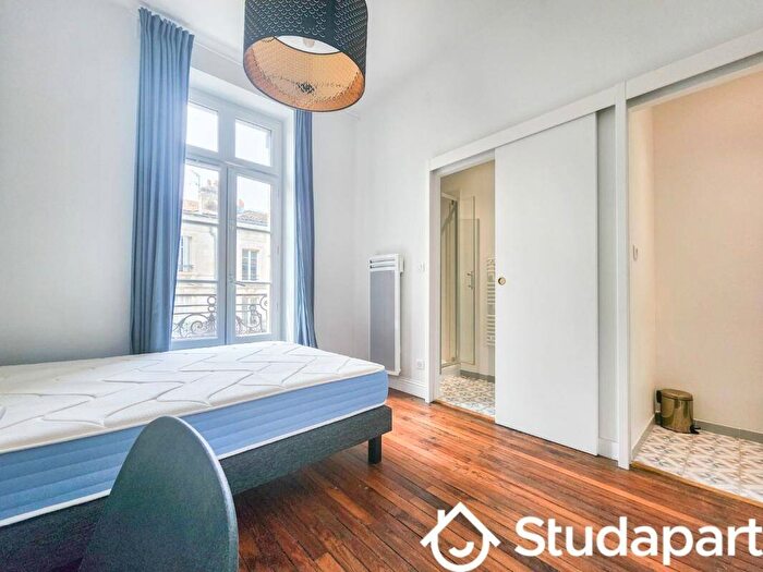 Appartement à louer - Bordeaux Sud - 1 pièce - 4 chambres