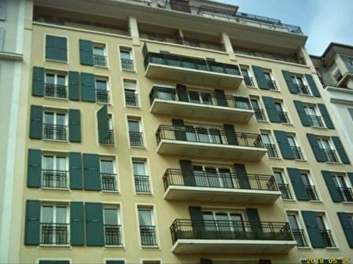 Appartement 4 pièces à louer - Courbevoie, Faubourg de l'Arche