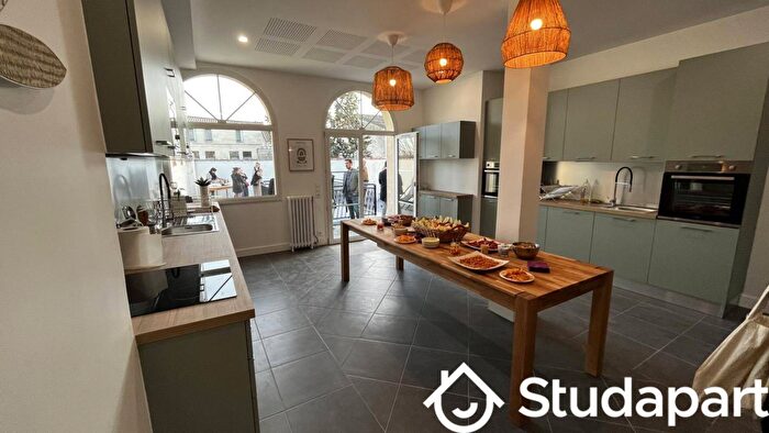 Appartement à louer - Nansouty, Saint Genès, Bordeaux - 1 pièce - 1 chambre