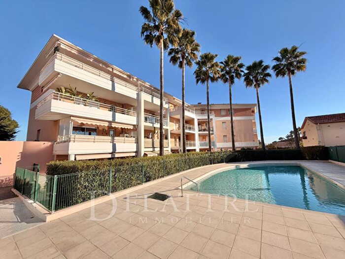 Appartement à vendre - Antibes - 3 pièces - 2 chambres