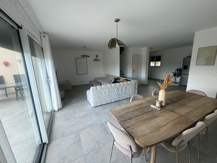 Maison à louer - Montélimar, Les Champs, Les Blaches, Beaulieu - 4 pièces - 3 chambres