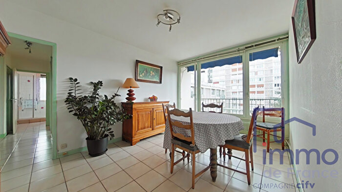 Appartement 3 pièces à vendre à Saint-Étienne, Bernay, Valfuret