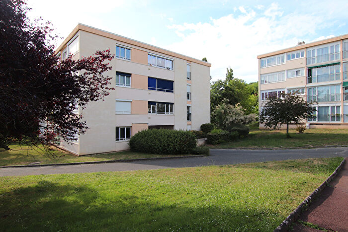 Appartement à louer - Gif-sur-Yvette, Centre-ville, Mérantaise - 1 pièce - 1 chambre