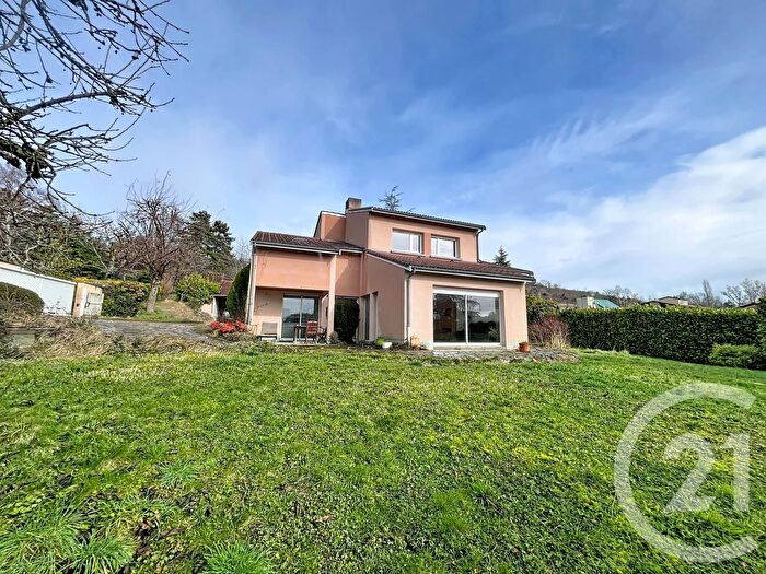 Maison à vendre - Châtel-Guyon - 6 pièces - 5 chambres