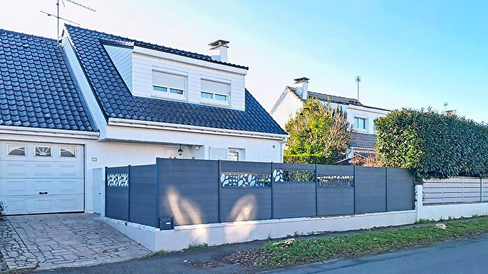 Maison à vendre - Lésigny - 6 pièces - 4 chambres