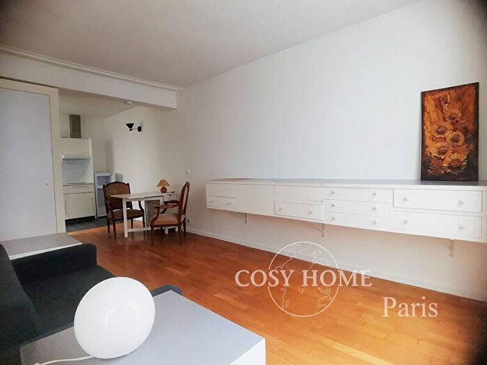 Clichy-Trinité, Paris 9ème arrondissement : Appartement 2 pièces à louer