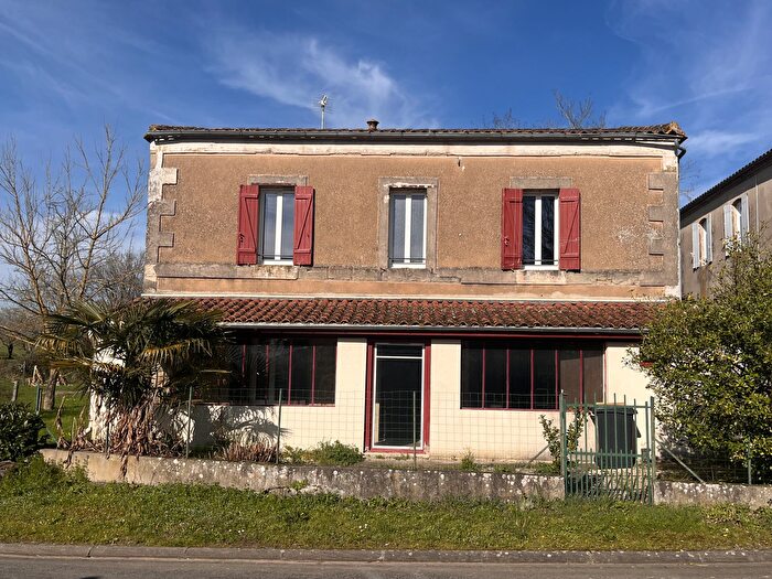 Maison 5 pièces à vendre à Montignac-Toupinerie