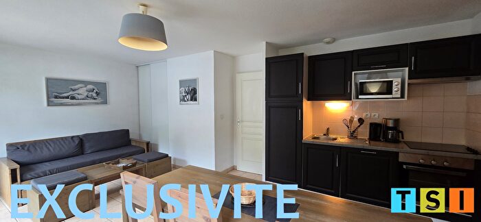 Appartement à vendre - Bagnères-de-Luchon - 4 pièces - 3 chambres