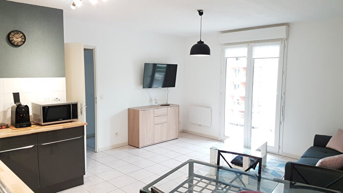 Appartement à louer - Billère, Centre-ville - 2 pièces - 1 chambre