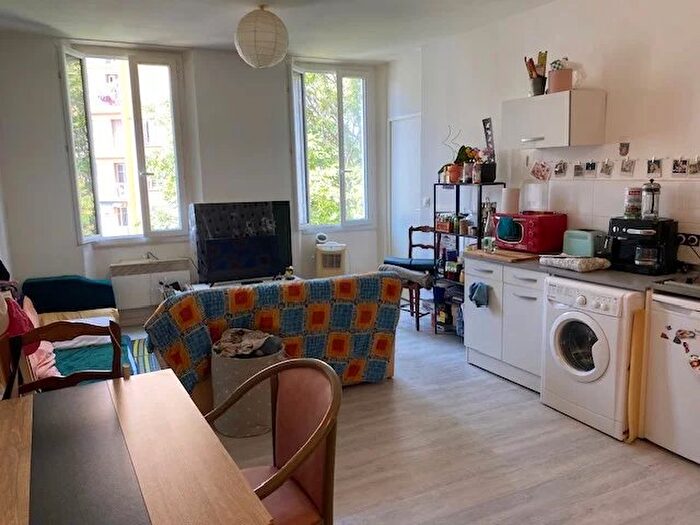 Appartement à vendre - Marseille e  - 2 pièces - 1 chambre
