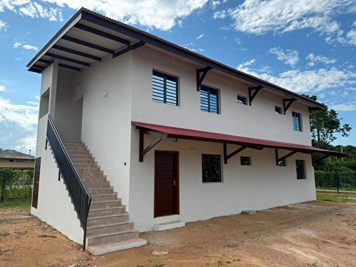 Appartement à louer - Saint-Laurent-du-Maroni - 3 pièces - 2 chambres