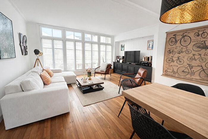 Appartement à vendre - Tours, Centre-ville - 3 pièces - 2 chambres