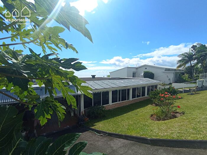 Saint-Denis, Bois de Nèfles, Sainte-Clotilde - Maison 8 pièces à vendre