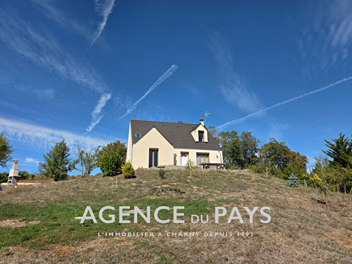 Dicy : Maison 5 pièces à vendre