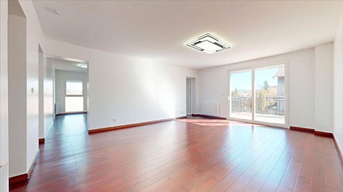 Appartement à louer - Houtaud - 4 pièces - 3 chambres