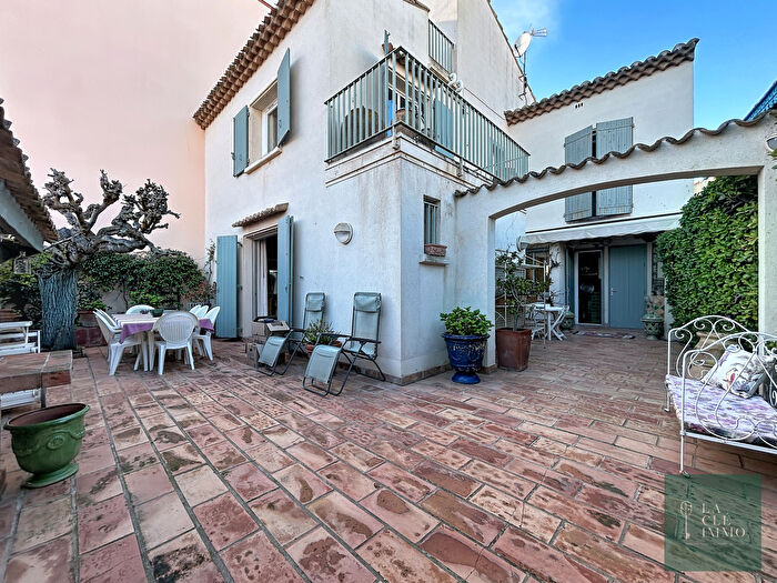 Maison à vendre - Valras-Plage, Casino, Plage, Stade - 7 pièces - 5 chambres