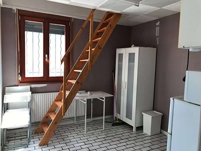 Appartement à louer - Prés-Flers Bourg-Château, Villeneuve-dAscq - 1 pièce