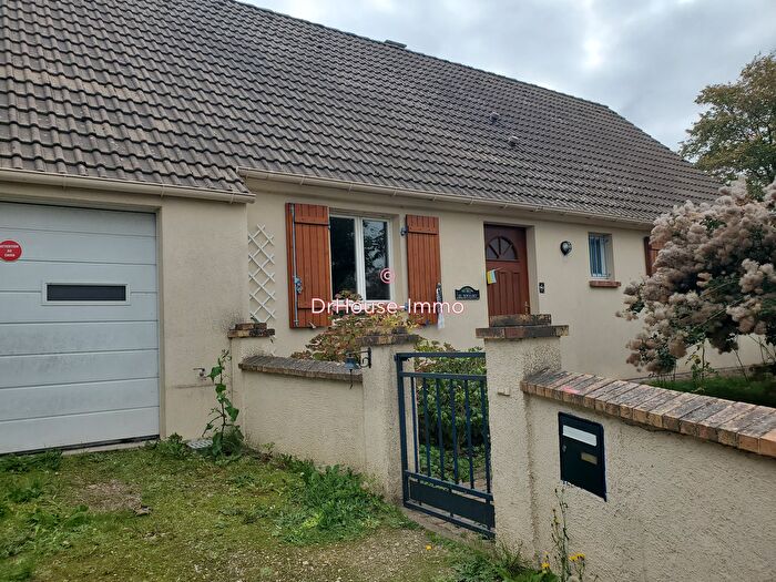 Maison à vendre - Cloyes-sur-le-Loir - 5 pièces - 4 chambres