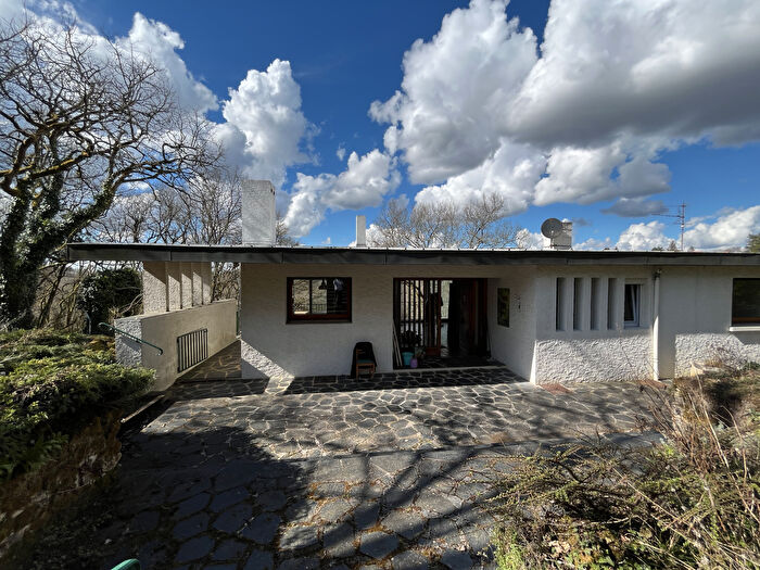 Maison à vendre - Saint-Benoît - 6 pièces - 4 chambres