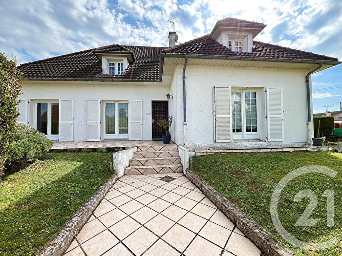 Maison à vendre - Châtellerault, Est - 6 pièces - 5 chambres