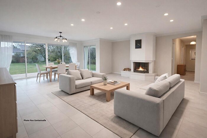 Maison à vendre - Saintes, Centre-ville - 6 pièces - 4 chambres