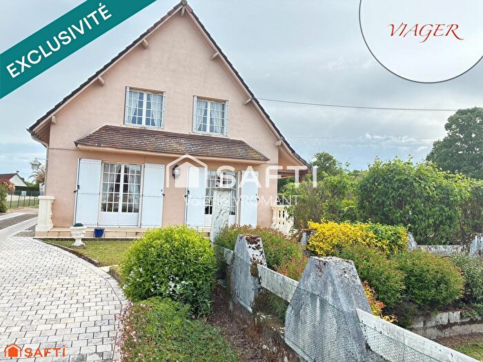 Maison 7 pièces à vendre à Saint-Julien-de-Chédon