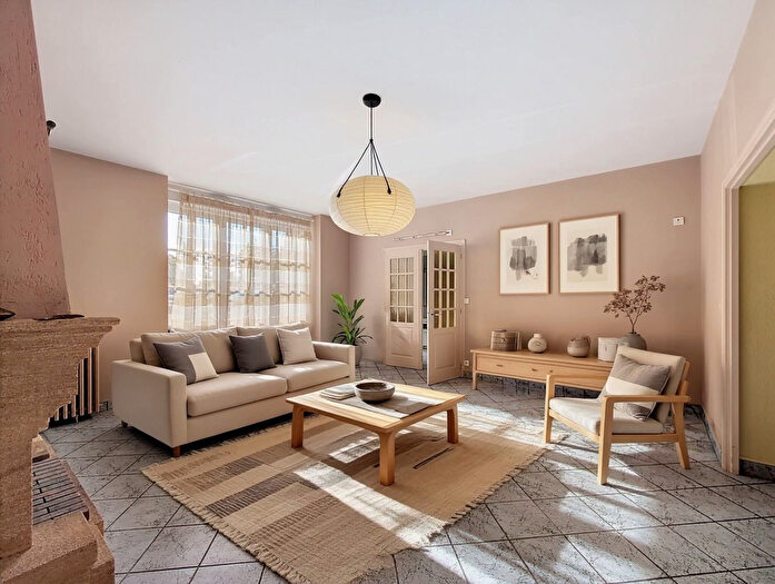 Maison à vendre - Le Poiré-sur-Vie - 8 pièces - 6 chambres