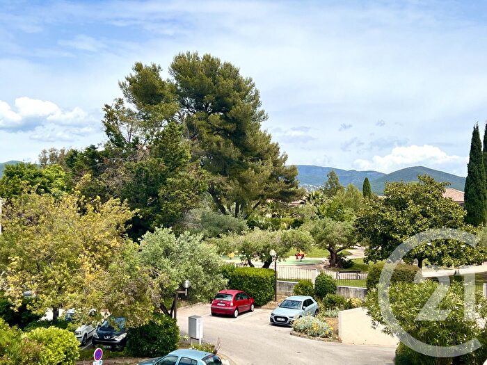 Appartement 3 pièces à vendre - La Londe-les-Maures, Centre-ville