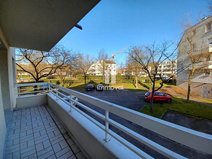 Appartement à louer - Strasbourg, Robertsau - 2 pièces - 1 chambre