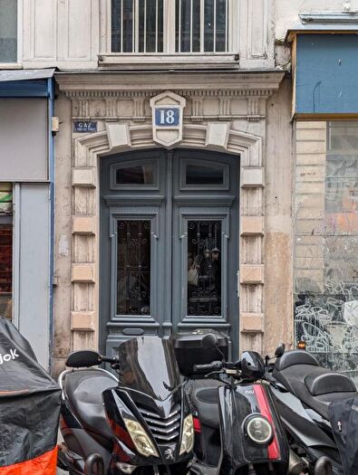 Appartement à louer - Paris e , Porte Saint-Martin, Paradis - 1 pièce