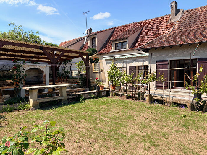 Maison 7 pièces à Méré, à vendre
