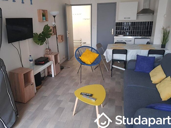 Appartement à louer - Pyramides Sud, Évry-Courcouronnes - 1 pièce - 3 chambres