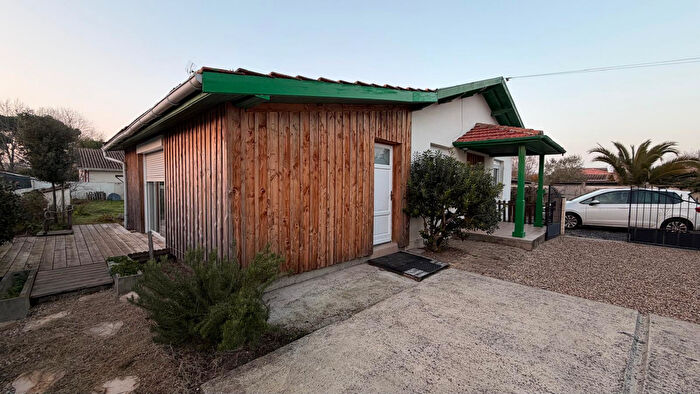 Maison à vendre - Gujan-Mestras, Centre-ville - 5 pièces - 4 chambres