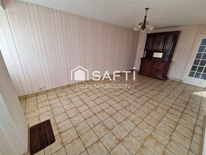 Maison à vendre - Grand-Auverné - 5 pièces - 3 chambres