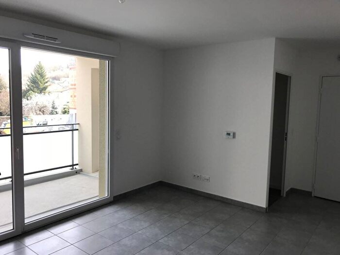 Appartement à louer - Centre Ville Est, Bourgoin-Jallieu - 2 pièces - 1 chambre