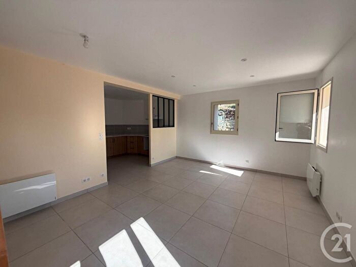 Appartement à louer - Ennery - 4 pièces - 3 chambres