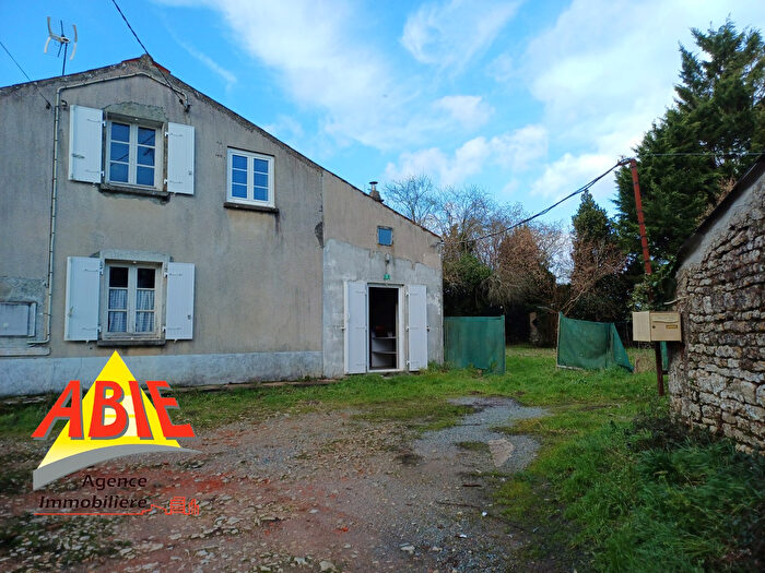 Maison à vendre - Saint-Hilaire-des-Loges - 3 pièces - 2 chambres