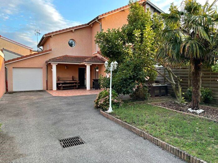Croix Luizet, Villeurbanne - Appartement 1 pièce à louer