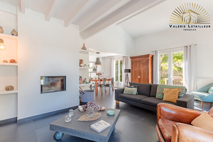 Maison à vendre - Carignan-de-Bordeaux - 7 pièces - 5 chambres