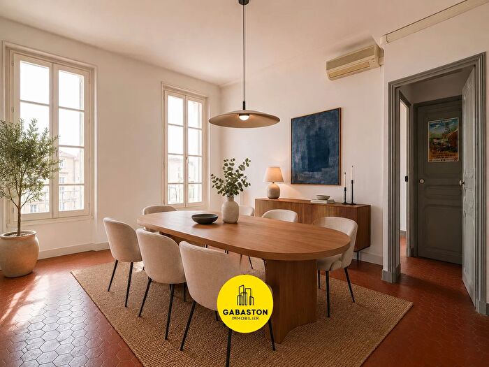 Marseille 2ème, La Joliette : Appartement 3 pièces à vendre