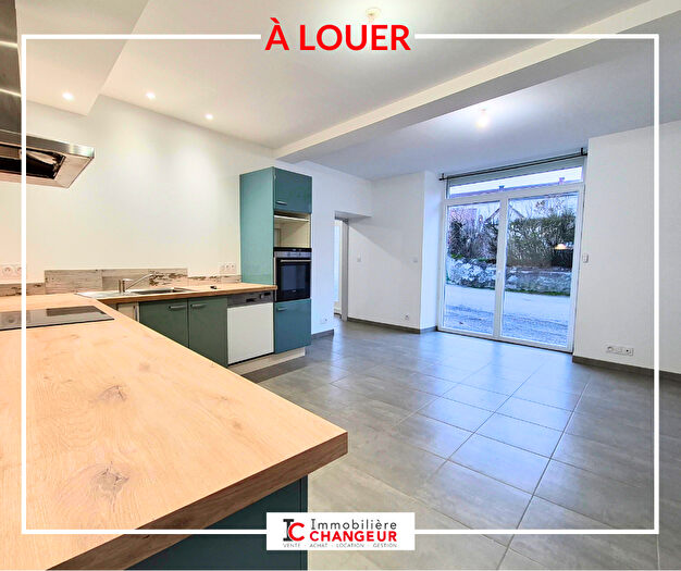 Appartement à louer - Châbons - 5 pièces - 4 chambres