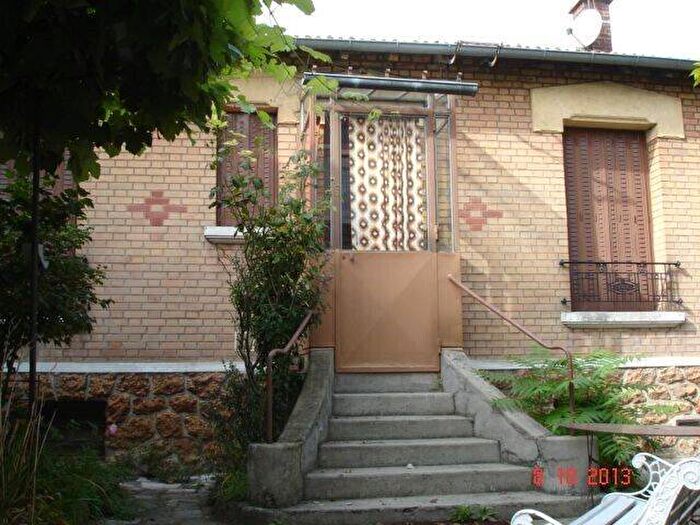 Maison à louer - Quatres Cités-Simonettes-République, Champigny-sur-Marne - 2 pièces - 1 chambre