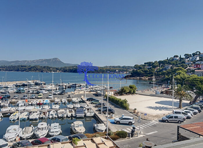 Maison à vendre - Le Pradet - 5 pièces - 3 chambres